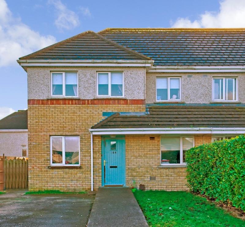 Nice gaff if you can get it! Home with €120k price tag at auction ...