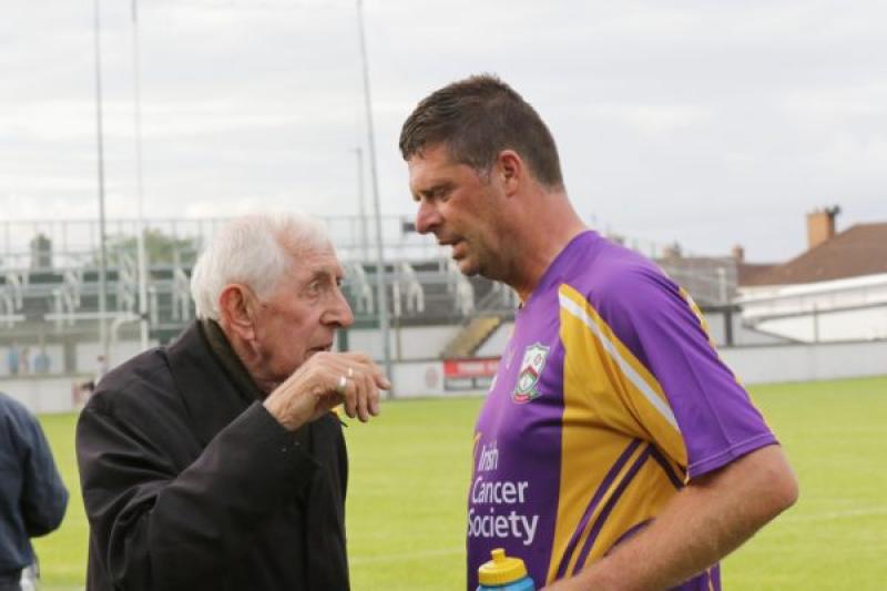 Soccer legend Quinn recounts hilarious tale about playing junior ...