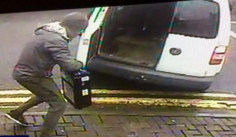 Garda appeal over armed robbery of bank cash in Leixlip - Kildare Now