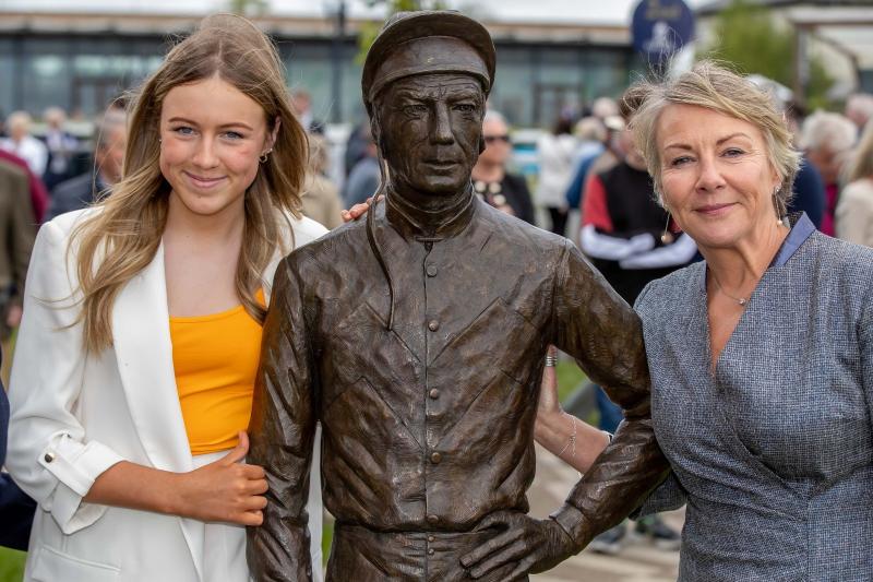 Tracy Piggott unveils new statue of jockey dad Lester Piggot at Guineas ...