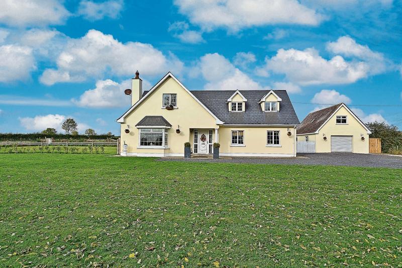 KILDARE PROPERTY WATCH: Family five-bed home in heart of idyllic ...