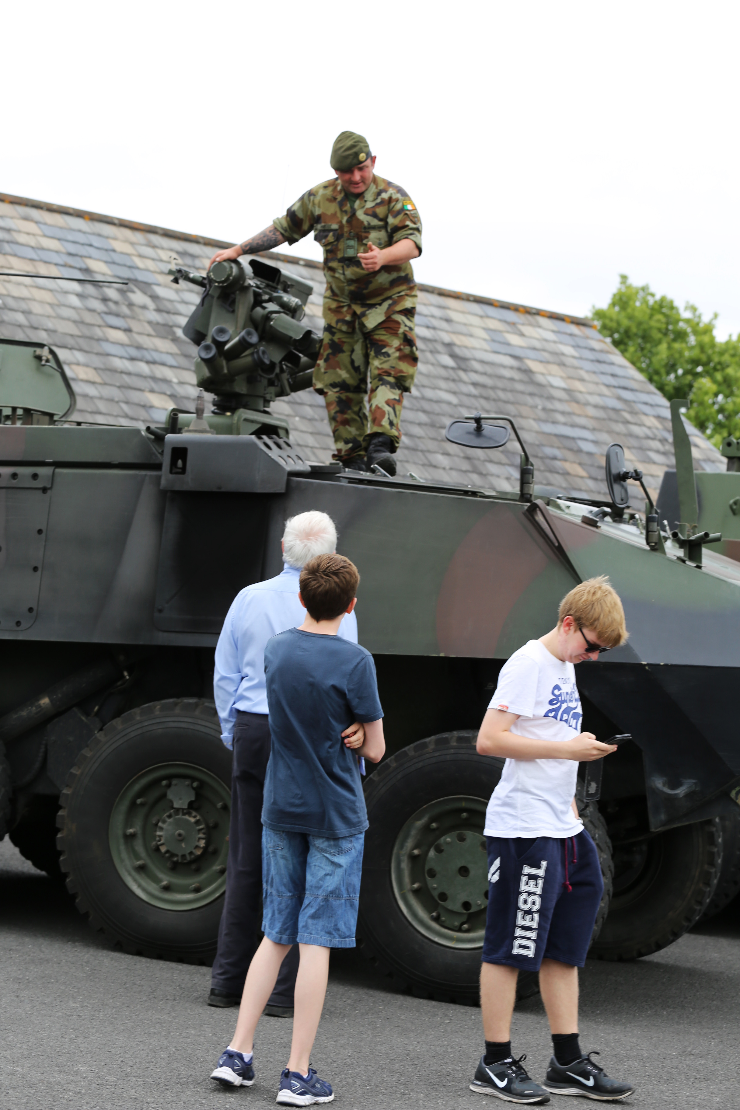 GALLERY: Defence Forces' Race Day at the Curragh Racecourse - Photo 1 ...