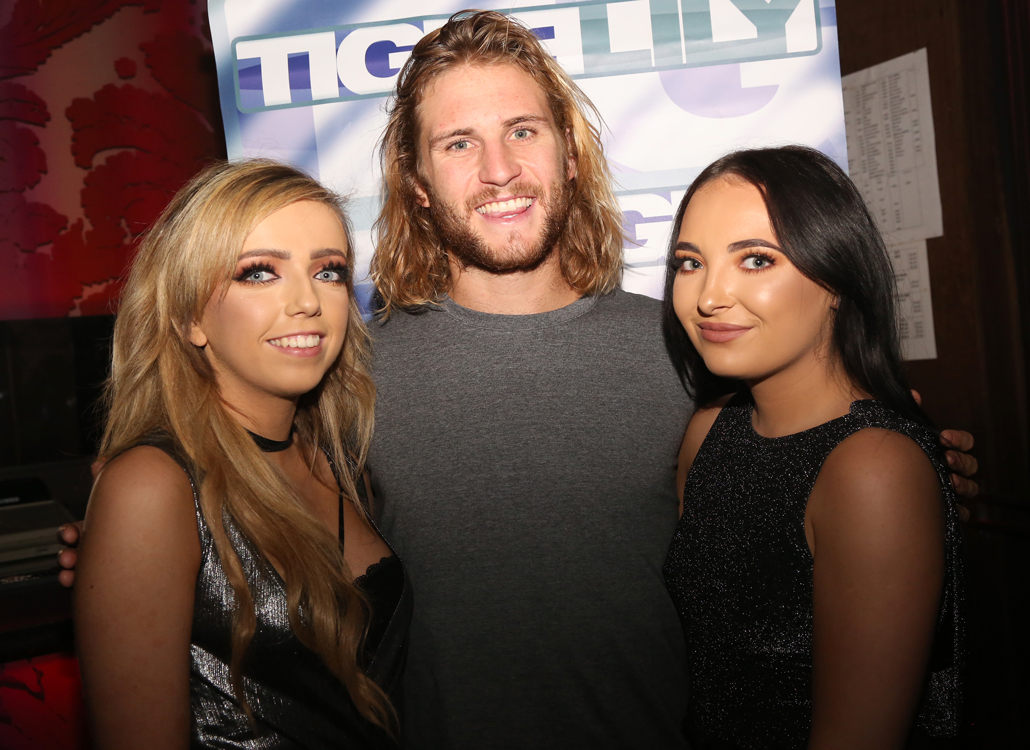 GALLERY: Lucky fans meet "ASH" George Mason from Home & Away at ...
