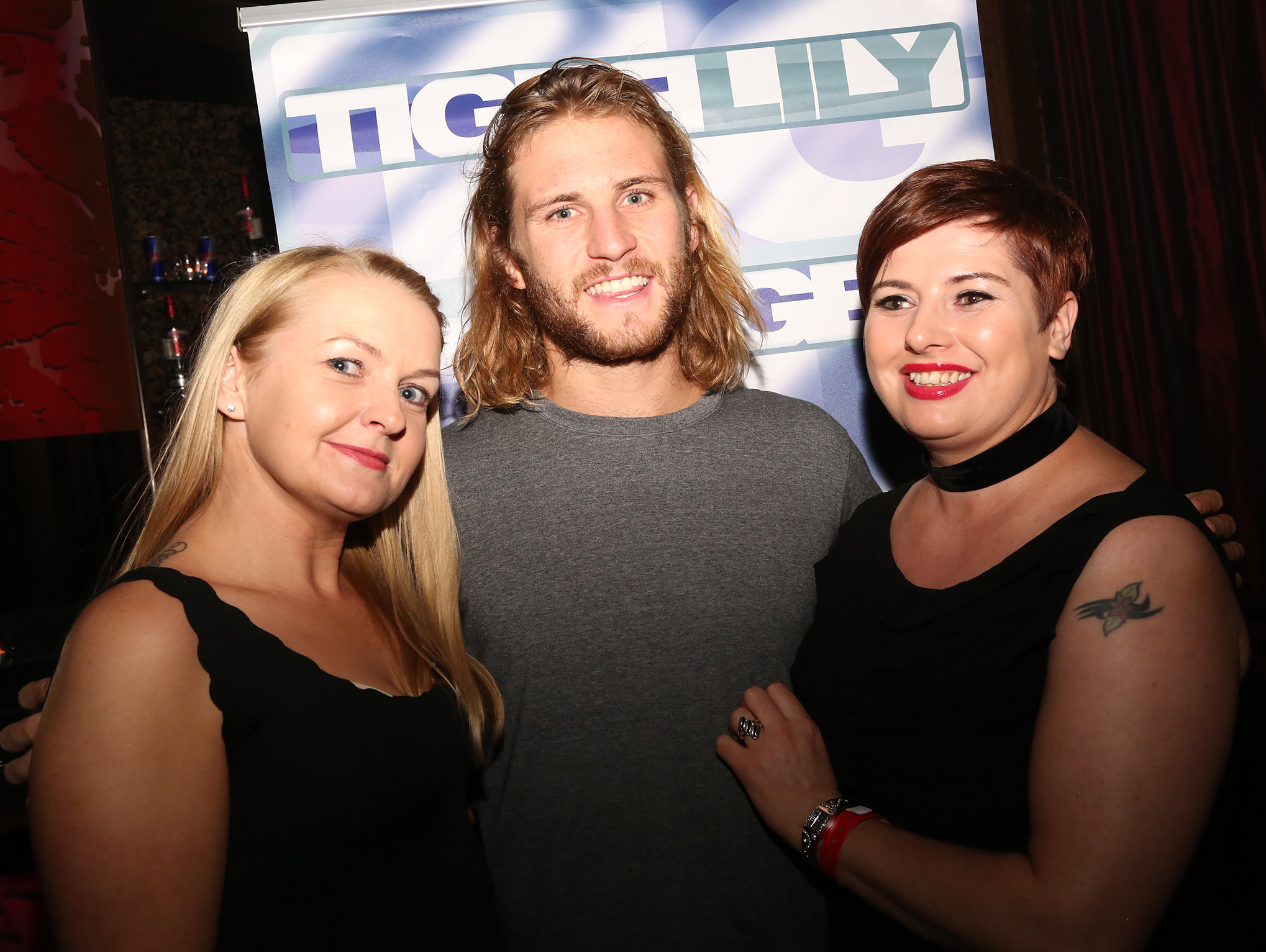 GALLERY: Lucky fans meet "ASH" George Mason from Home & Away at ...