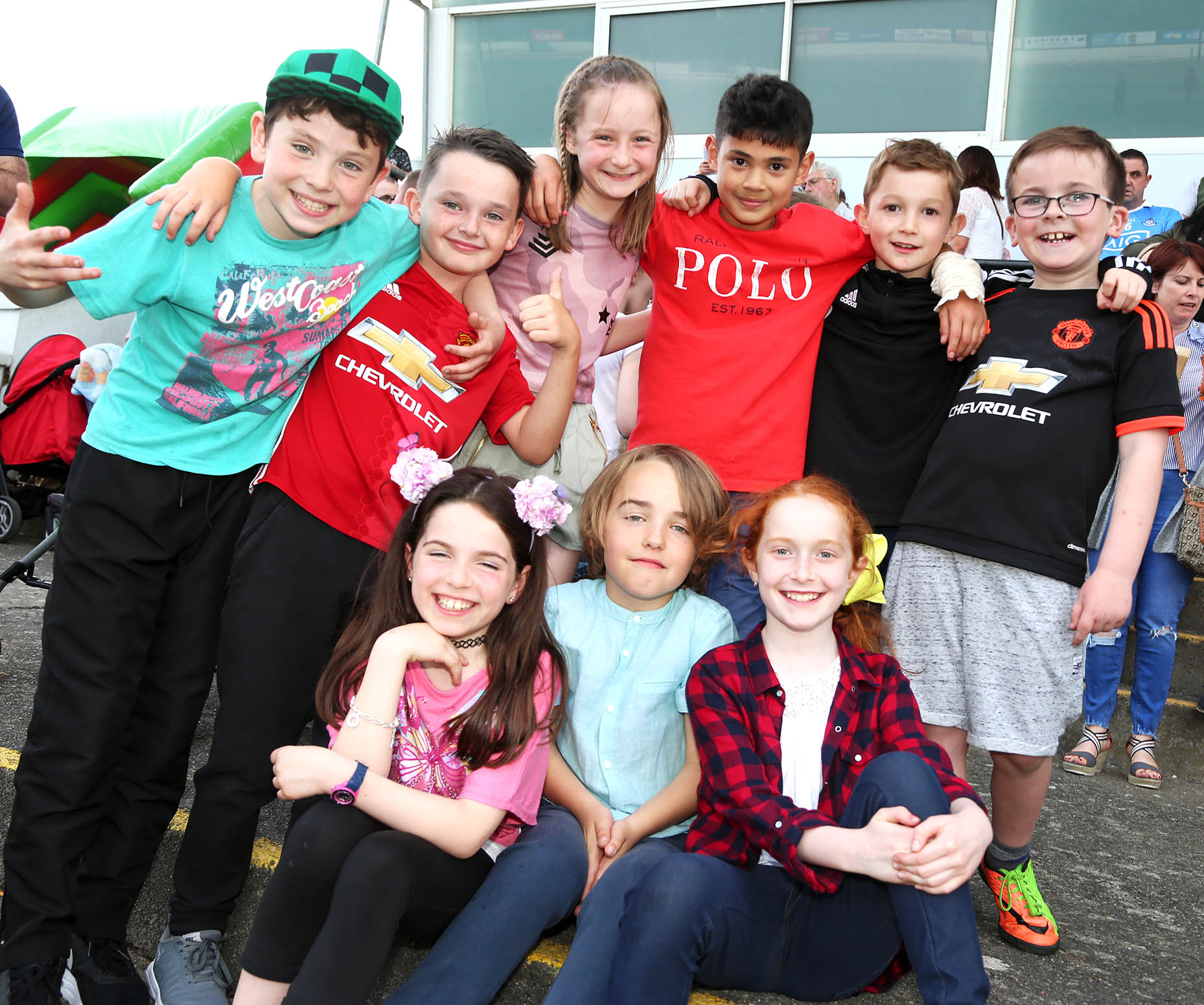 GALLERY: Fundraising "Night at the Dogs" for Caragh National School ...