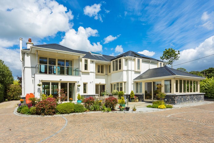 Millionaire Moment: This magnificent 4-bed home in Straffan boasts a ...