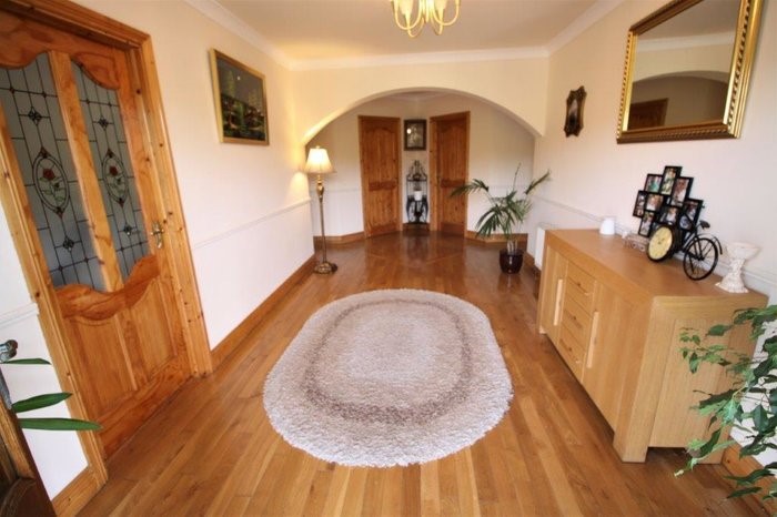 Stunning 4-bed home in Donadea with conservatory and large garage for € ...