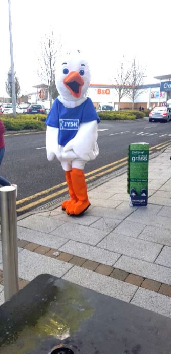 LATEST: They're still queuing outside JYSK store in Naas! - Photo 1 of ...