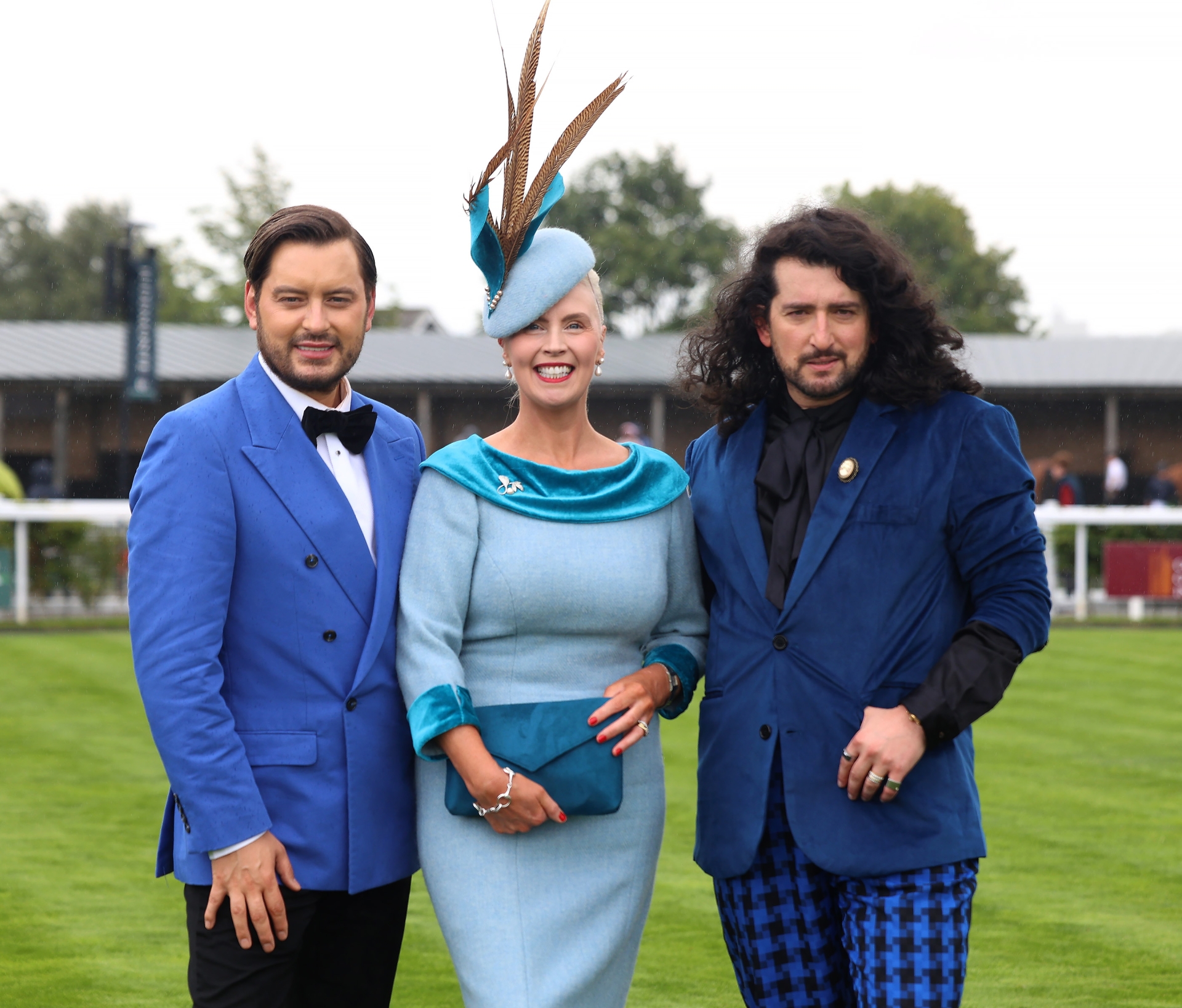 KILDARE: "Classic elegance" helps racegoer win top style award on ...