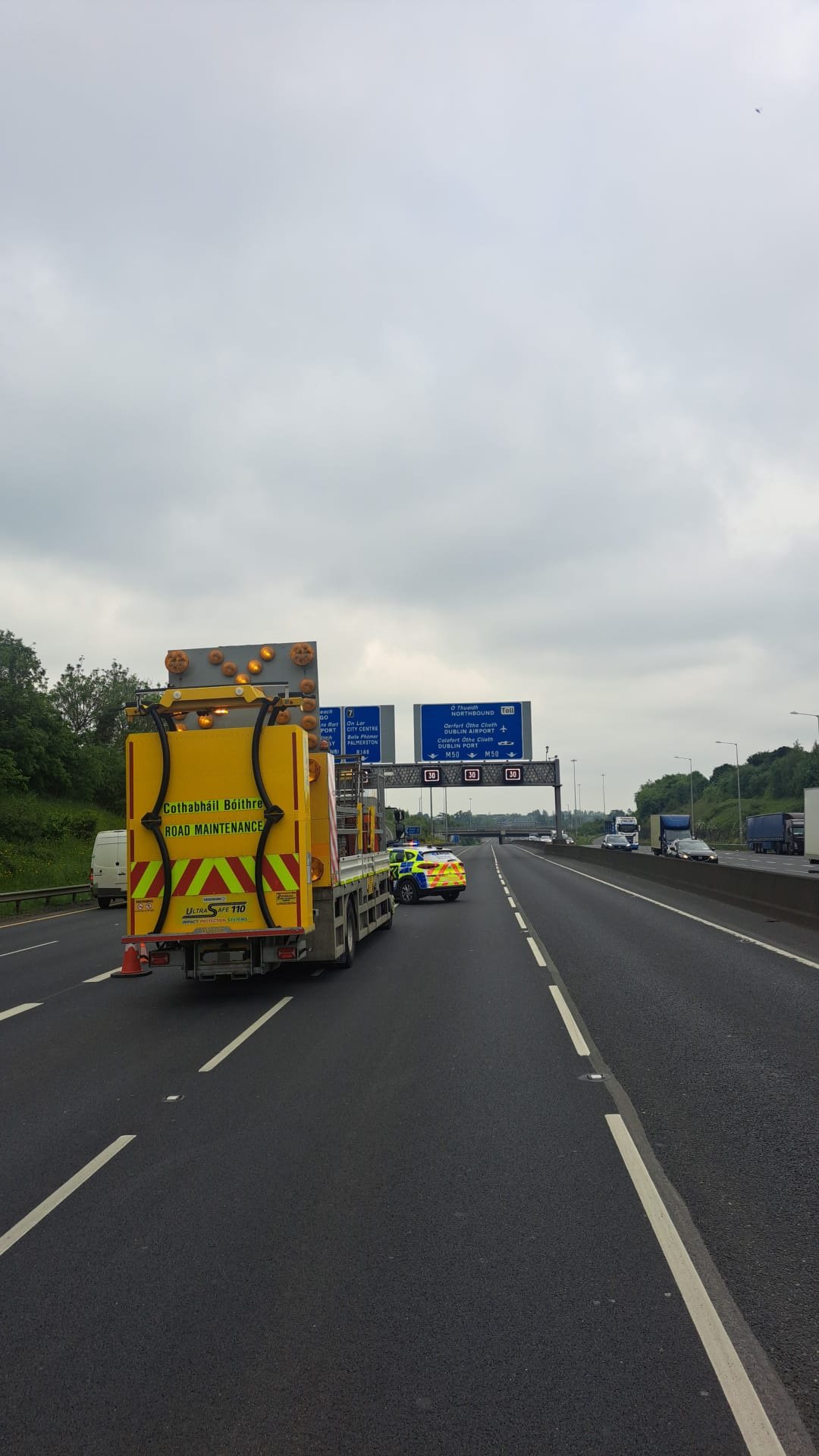 LATEST: Kildare routes still backed up as crash shuts M50 section ...